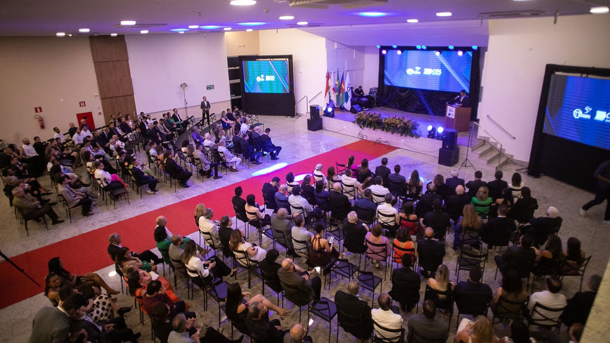 Aciapi e CDL de Ipatinga entregam honrarias aos Destaques do Ano e celebram aniversário da ...